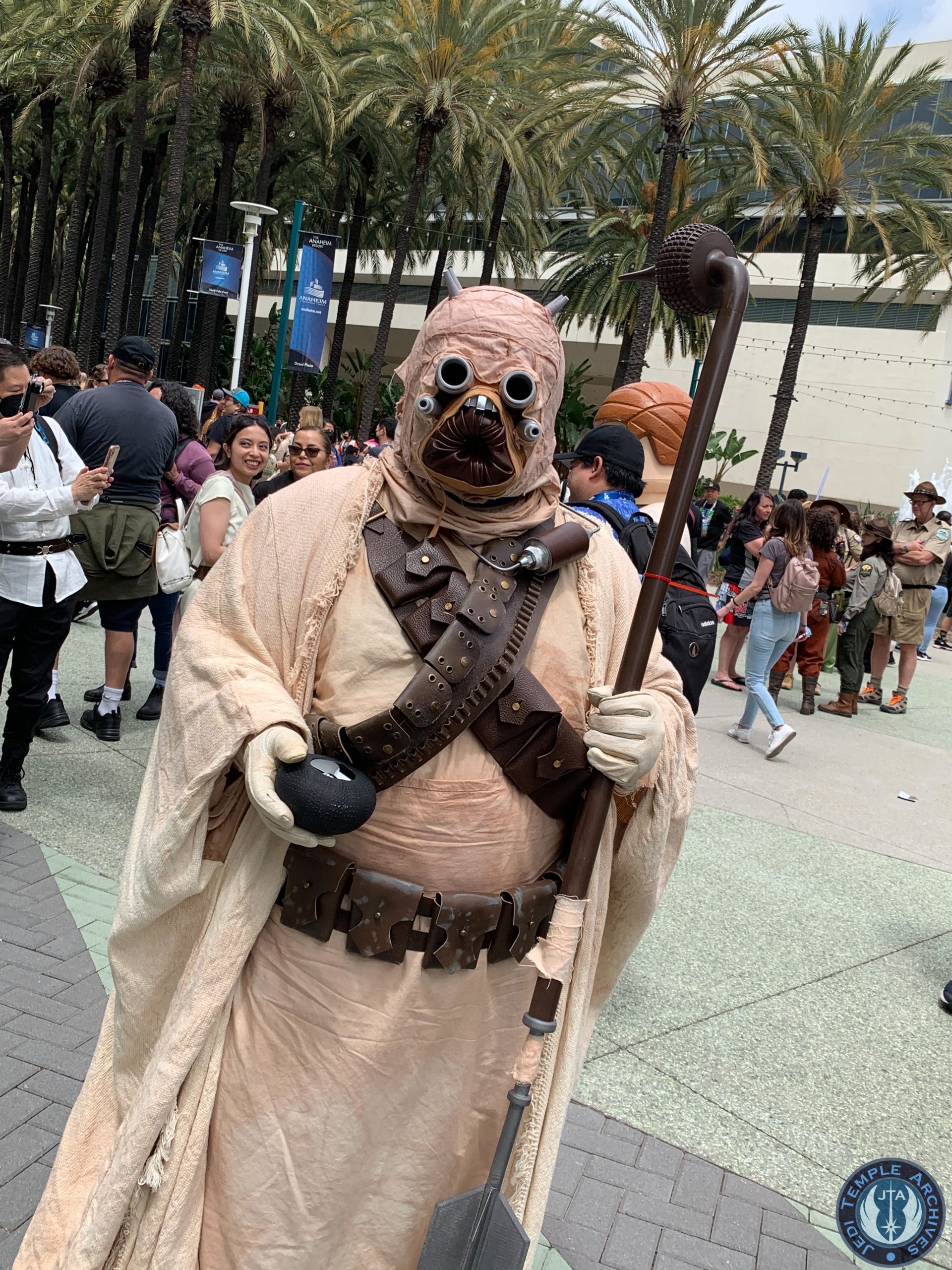 Celebration Anaheim 2022: Convention Fun & Costuming Day 3 - Jedi ...
