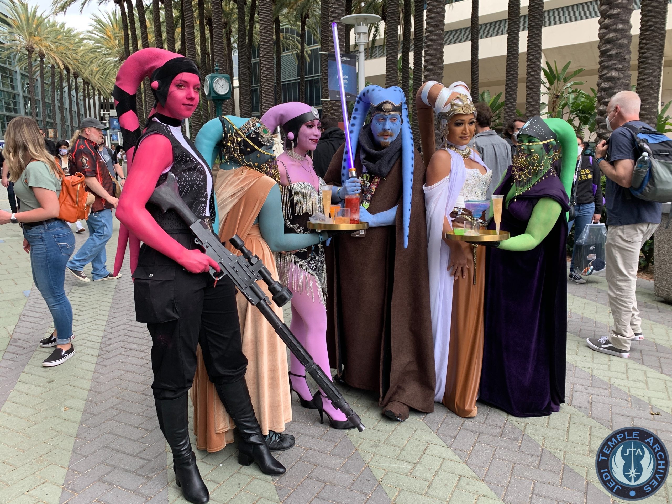 Celebration Anaheim 2022: Convention Fun & Costuming Day 3 - Jedi ...