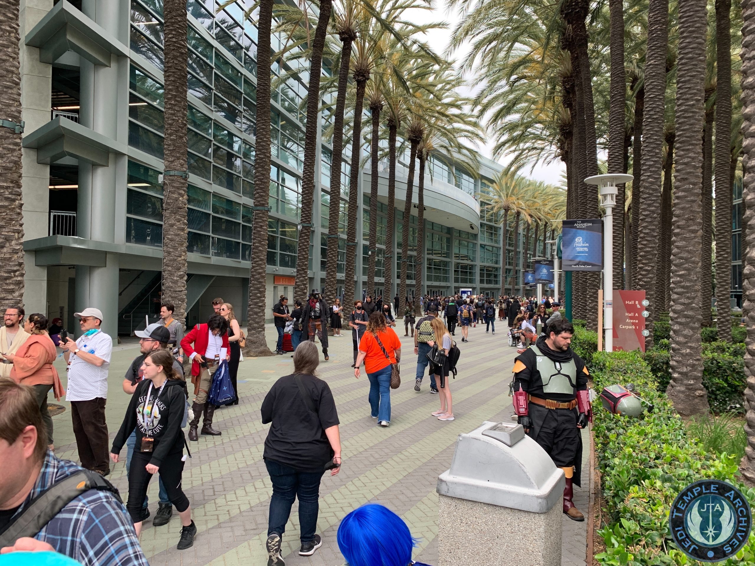 Celebration Anaheim 2022: Convention Fun & Costuming Day 3 - Jedi ...