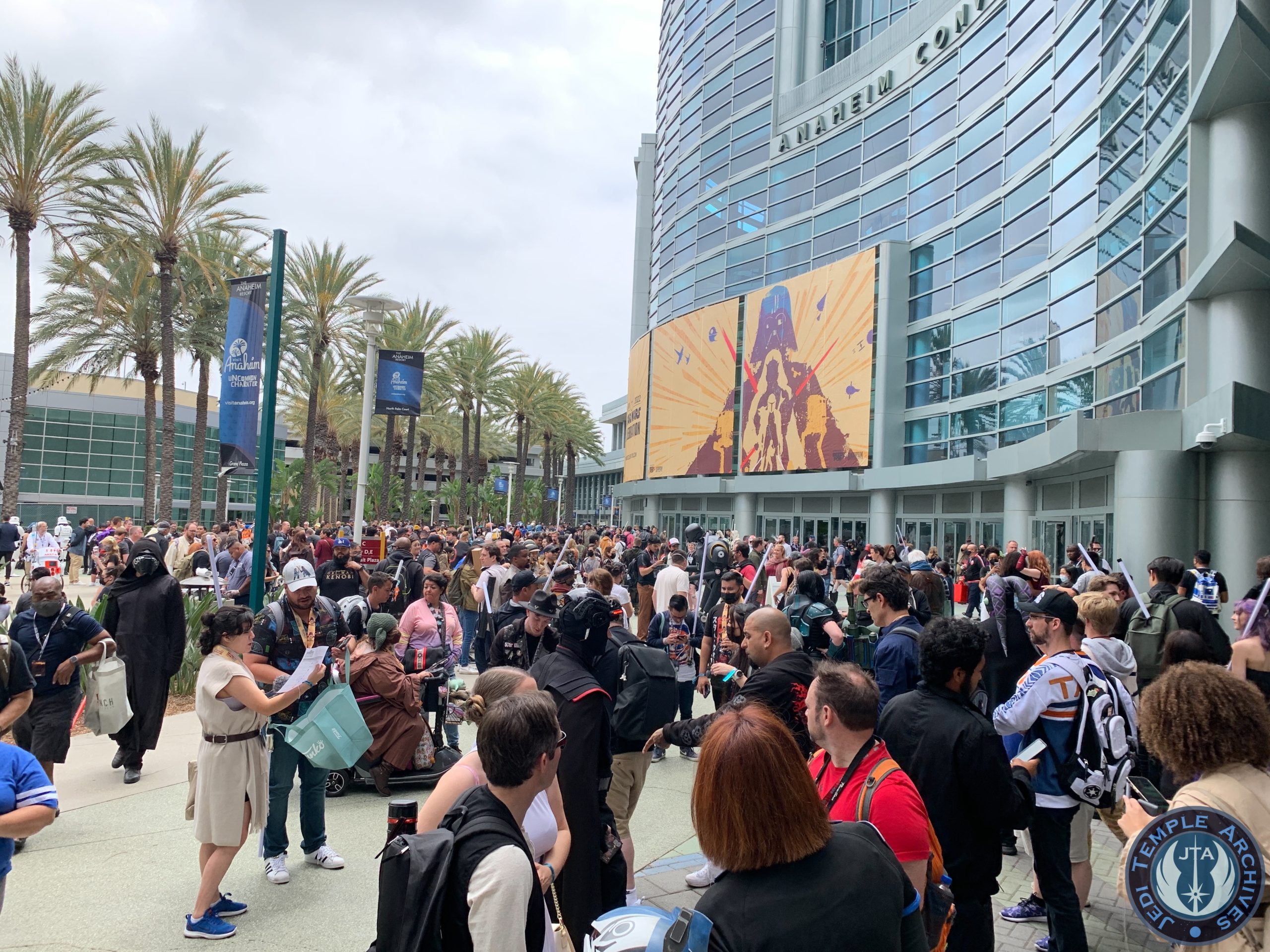 Celebration Anaheim 2022: Convention Fun & Costuming Day 3 - Jedi ...
