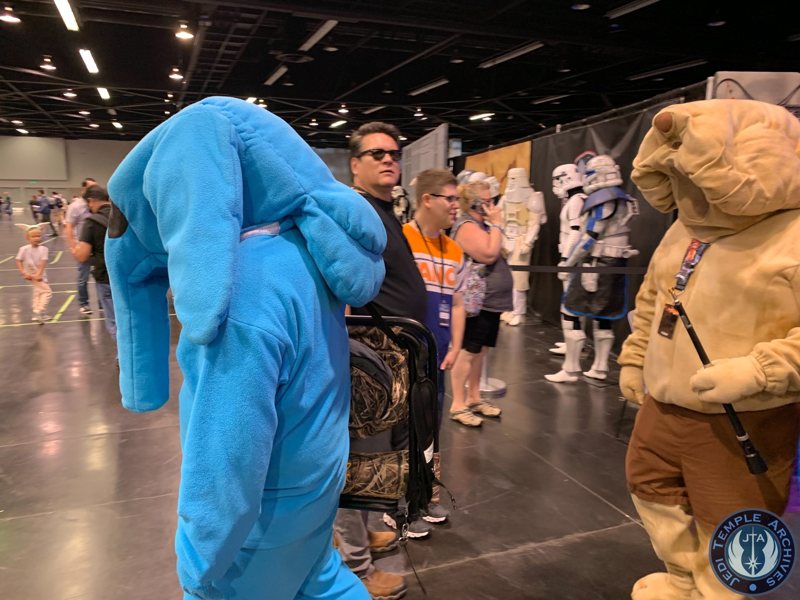 Celebration Anaheim 2022: Convention Fun & Costuming Day 3 - Jedi ...